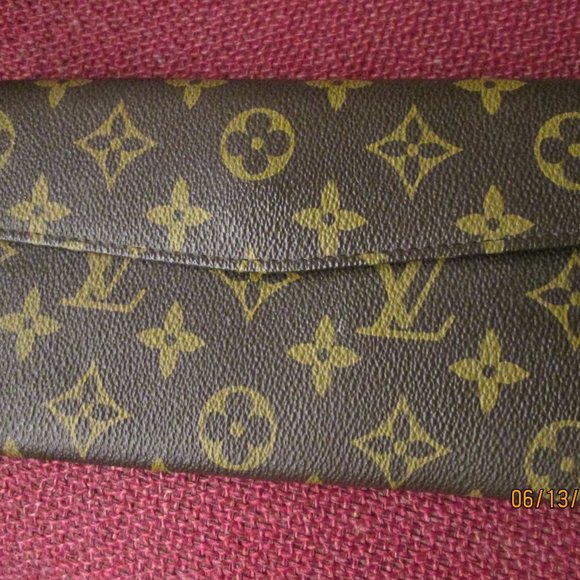 Louis Vuitton | Bags | Louis Vuitton Tri Fold Lv Logo Wallet Vintage ...
